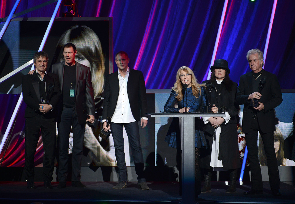 Longtime HEART Bassist Steve Fossen Talks About Hall of Fame, Classic ...